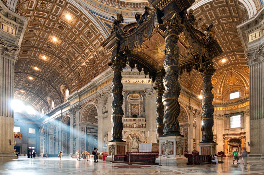 Visites de la Basilique Saint-Pierre, avec ascension du Dôme et Grottes